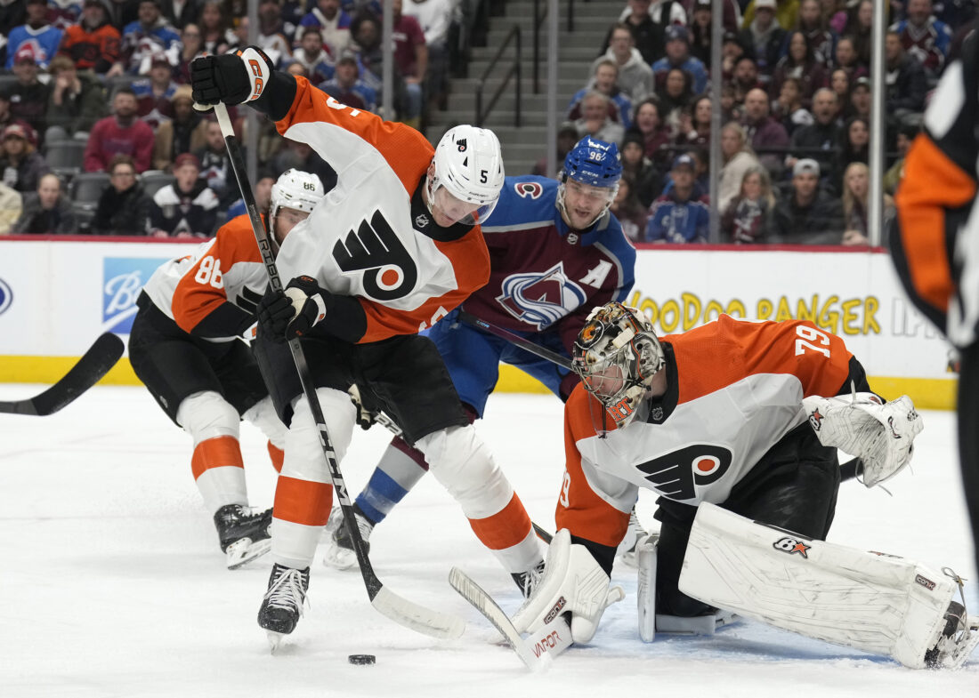 Hart has 36 saves in Flyers win | News, Sports, Jobs - The Sentinel